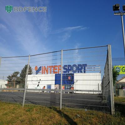 중국 자동차 대리점 V 메시 보안 펜싱 충돌 방지 판매용