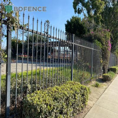China Modern Transparent Metal Tubular Fencing Unobstructed View for sale