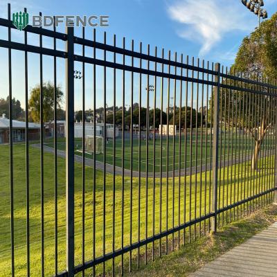 Chine Q235 Clôture en acier tubulaire résistant à la moisissure à vendre