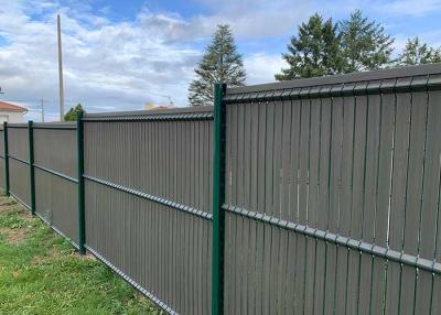 China Height 3030mm Curve V Mesh Security Fencing With Peach Post for sale