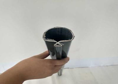 China 50*150mm Dutch Type Post PE Coated V Mesh Wire Fence for sale