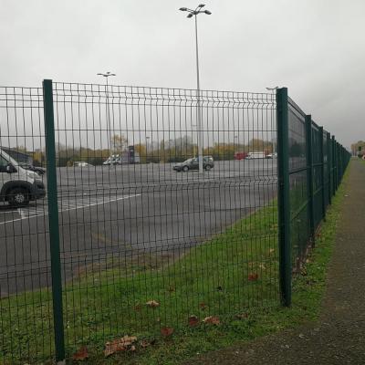 China Outdoor Garden 3d Curved Wire Mesh Fence Galvanized for sale