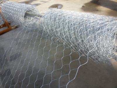 China Woven Stone Filled Galvanized Gabion Boxes Basket 8x10cm Hexagonal Hole for sale
