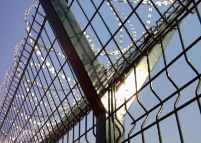 China Anti Climb 358 Mesh 50*100mm Airport Security Fencing for sale