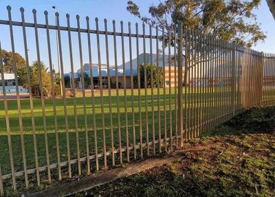 China Barrancos de aço galvanizado Tubular Barrancos de ferro Terra Cercas de jardim Cercas de jardim à venda