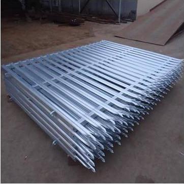 Cina Recinzione d'acciaio della palizzata di larghezza di alto livello 2750mm galvanizzata e spolverizzare ricoperto in vendita