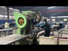 Processus de production de poteaux de pêche galvanisés 50*70 mm
