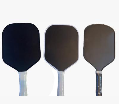 Cina USA Pickleball Approved Rough Texture Carbon Surface for Spin & Cushioned Perforated Contour Grip Against Slipperiness in vendita