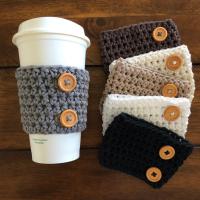 Quality Y-Z Neutral Color Reusable Farm House Crochet Coffee Sleeve Cup Cozy with Wood for sale