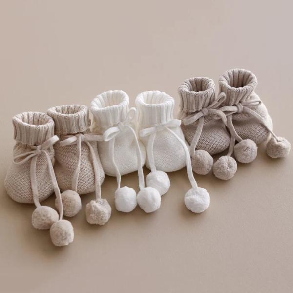 Quality Y-Z Custom Design Unisex Baby Booties Breathable Cotton Knitted Soft Shoes with Pom Pom Cute Newborn Booties Pack of 200 Pairs for sale