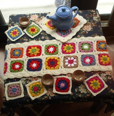 China Y-F Nordic Country Rustic Crochet Blanket Farmhouse Plaid Flower Table Runner Teapot Pad coaster Set for sale