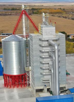 China Tecnologia patenteada Máquina de secagem de milho de poupança de energia com ≤ 2% de desequilíbrio de secagem e aquecimento a gás natural ecológico à venda