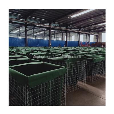 China Gemakkelijk te monteren gegalvaniseerde ijzeren draad Gabion muur beschermende barrières voor overstromingsbescherming Te koop