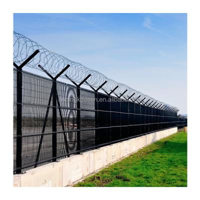 Cina Forma rettangolare calda immersa galvanizzata in PVC rivestito saldato piegatura rete di filo di ferro Recinzione aeroportuale in vendita