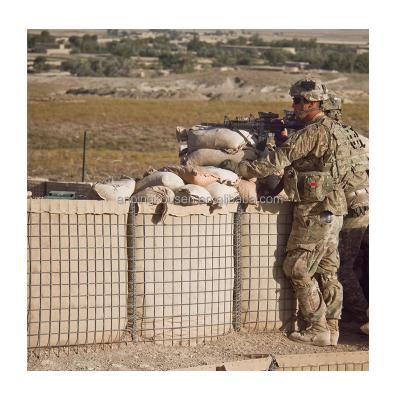 China Sand Green Color Galvanized Iron Wire Defensive Barrier Processed by Welding Service for sale