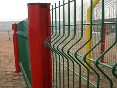 Cina Recinzione a pannelli galvanizzati conveniente sostenibile e personalizzabile in vendita