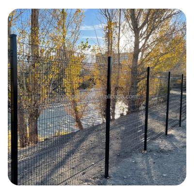 Cina Fence di sicurezza curva 3D PVC Fence panel con trattamento termico tipo di legno trattato a pressione in vendita