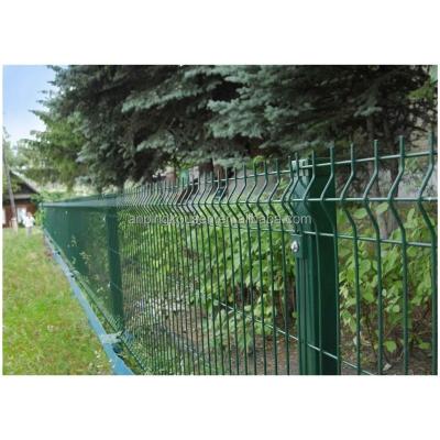 Cina Fence di sicurezza curva 3D PVC Fence panel con trattamento termico tipo di legno trattato a pressione in vendita