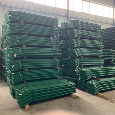 Cina Recinzione 3,0 mm diametro del filo 3D curva galvanizzata Saldata rete di filo Recinzione triangolare rete in vendita