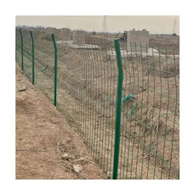 Cina Recinzione a pannello curvo saldato in 3D resistente con finitura galvanizzata a caldo e rivestita in PVC in vendita