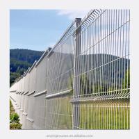 China 4.0mm Wire Diameter Easily Assembled 3D Triangular Bending PVC Welded Wire Mesh Fence for sale