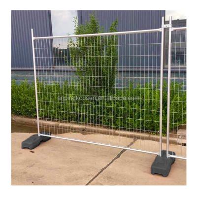 China 18 Gauge Panel Cercas temporárias com arame farpado na parte superior de abertura de rede de enchimento à venda