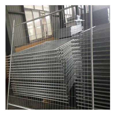 China 18 Gauge Panel Cercas temporárias com arame farpado na parte superior de abertura de rede de enchimento à venda