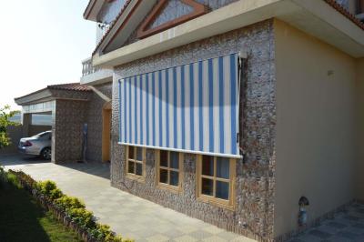 中国 アルミニウム窓のローラーの日除けの頑丈なAluブラケット 販売のため