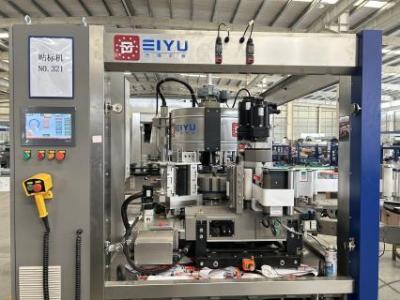 China BOPP Plastic Electric Hot Glue Labeling Machine 304SS For Beer Can wine bottle for sale