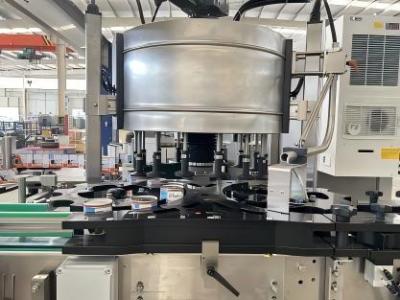 China 7mm-11mm PET Beer Bottle Hot Melt Labeling Machine Semi Auto For Round Square Bottles for sale