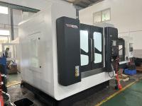 China Fanuc System CNC Milling Machine Three Axis Roller Linear Rail 10 Screw Pitch With AICC2 Function for sale