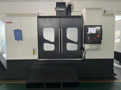 中国 CNC フライス盤 Bt50/11kw チェーン式チップコンベア搭載 CNC フライス盤 Y 軸 4 レール 販売のため