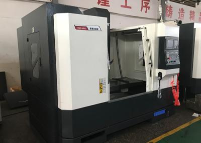 Cina 3 modello verticale VMC657L3 del ribattino della macchina BT40 45° S di CNC di modo lineare di asse in vendita