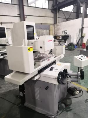 Cina macchina della molatura di 300mm * di 600, smerigliatrice di superficie automatica con l'elevamento del motore in vendita