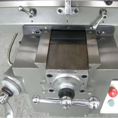 Cina Ginocchio automatico universale della fresatrice del fuso R8 che macina tolleranza 0.002mm del fuso 4VA in vendita