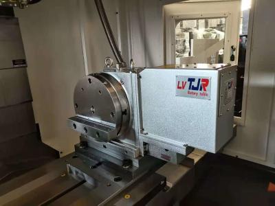 Cina 4 centro di lavorazione di CNC di asse RS232 5.5kw con la contropunta idraulica in vendita