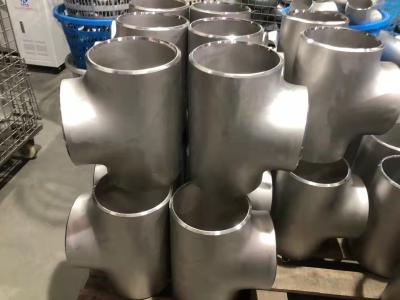 China Soldadura de extremo igual que reduce las instalaciones de tuberías de la camiseta DN15-1000 2mm-20m m EN10253-2 en venta