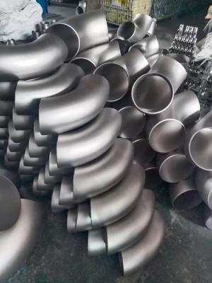 China Cotovelos de solda de aço Astm A403 / A403m Wp304 Wp316 Raio longo 6 polegadas Sch80 à venda