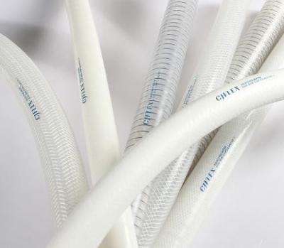 Cina La tubatura sicura del silicone dell'alimento di identificazione di OD25.9mm 5/8 quattro strati del poliestere ha rinforzato in vendita