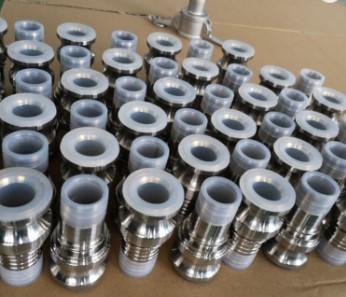 Cina PFA ha allineato il Camlock di acciaio inossidabile che coppia i montaggi di tubo flessibile maschii dell'adattatore SS316 di E in vendita