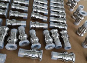 Cina PFA ha allineato il Camlock di acciaio inossidabile che coppia i montaggi di tubo flessibile maschii dell'adattatore SS316 di E in vendita