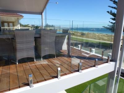 China Railing Balcony Design, Polish Stainless Steel Glass Balcony Railing for sale