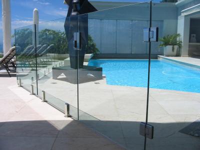 China Baby Guard Rail DIY Glass Pool Fencing With Tempered Glass Gate for sale