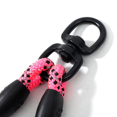 Cina Forte bene durevole intrecciato di nylon su misura della convenienza che prepara due in una corda del guinzaglio del cane in vendita