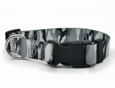 China Comfortabele Zachte Lichtgewicht het Patroon Regelbare Nylon Halsband van het douane Eenvoudige Ontwerp Te koop