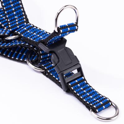 Cina Imbracatura per cani regolabile della maglia riflettente durevole di nylon antisdrucciolevole di Extenable in vendita