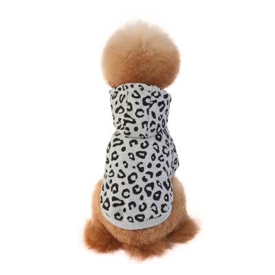 Cina Cappotto molle del cane di 2021 nuova di stagione di Leopord di stampa del cotone maglia con cappuccio sveglia comoda di inverno in vendita