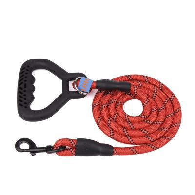 Cina Guinzaglio diretto dell'animale domestico della fabbrica, maniglia molle del silicone, guinzaglio riflettente di nylon spesso del cane del guinzaglio dell'animale domestico in vendita