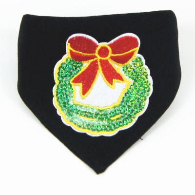 Cina Collare medio su misura della bandana del cane del modello di Chirstmas piccolo della sciarpa adorabile del triangolo in vendita