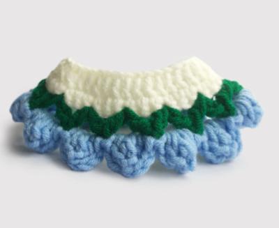 Cina Di lana fatto a mano del guinzaglio del collare di Tulip Bib Cat Dog Pet tricottato in vendita